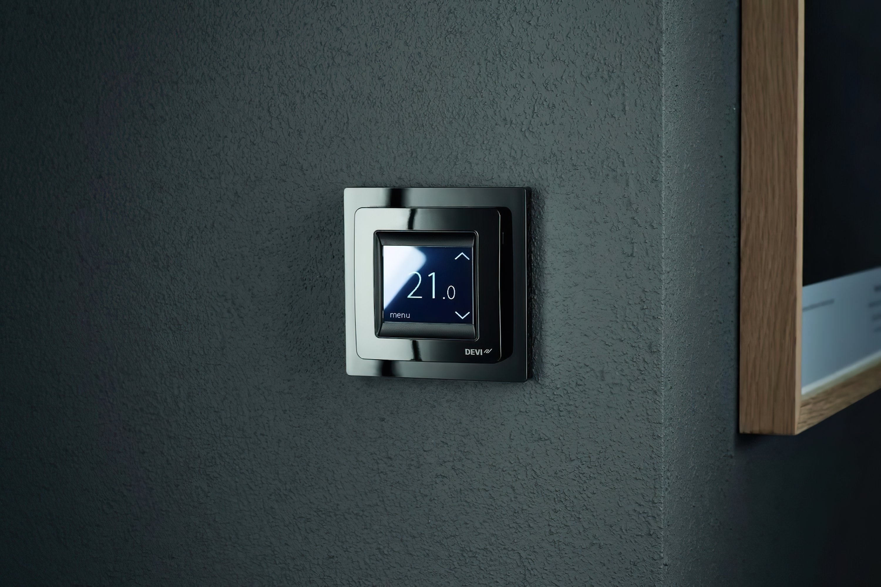 ≡ Терморегулятор DEVI Devireg Smart Black – купити в Києві | ціни і відгуки