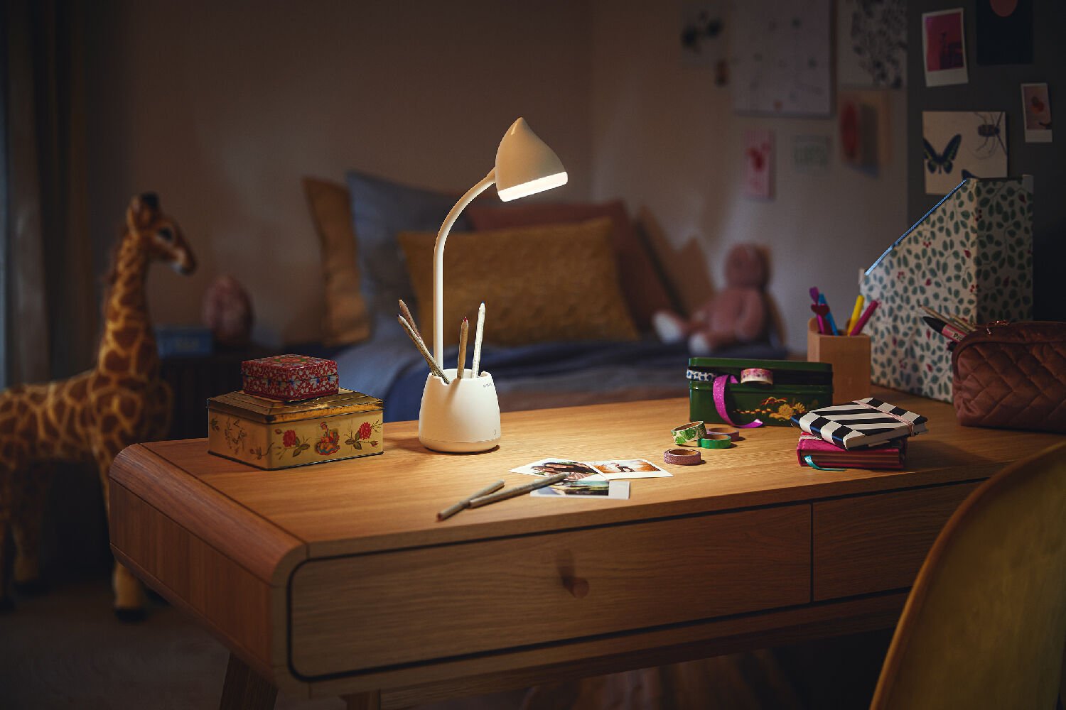 ≡ Лампа настільна акумуляторна Philips LED Reading Desk lamp Hat біла ...