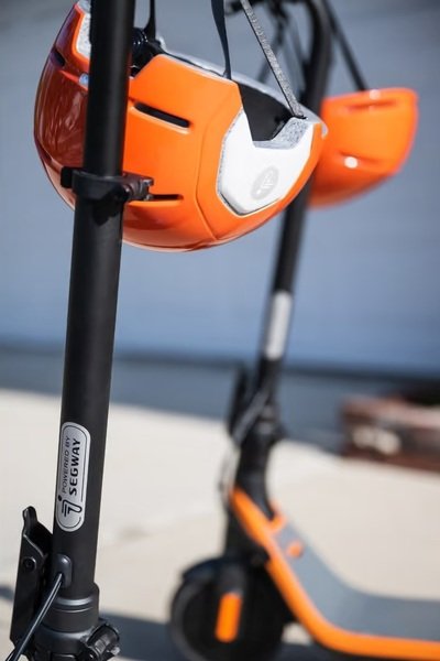 ≡ Електросамокат Segway-Ninebot C2, Orange – купити в Києві | ціни і ...